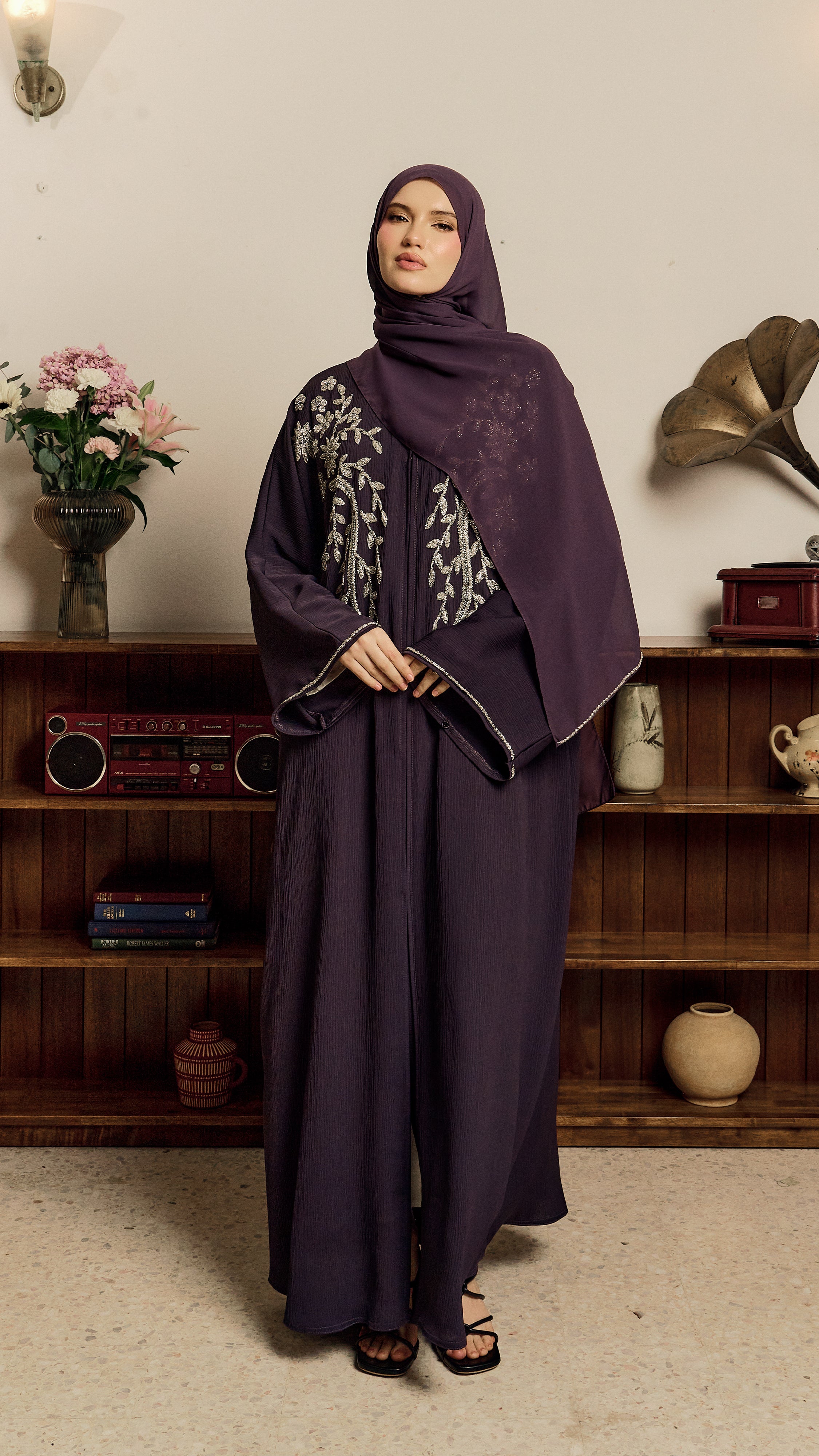 PRE-ORDER: Wafra Raisin Abaya – Fustaann